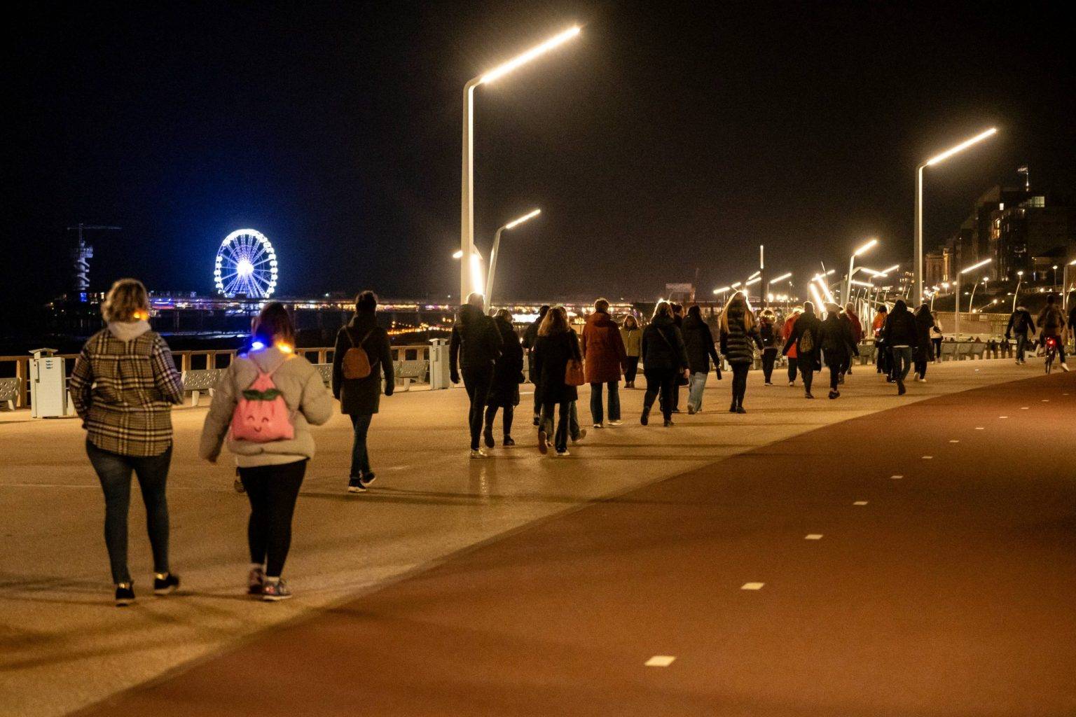 Startpagina - Omroep West City Pier Night Walk